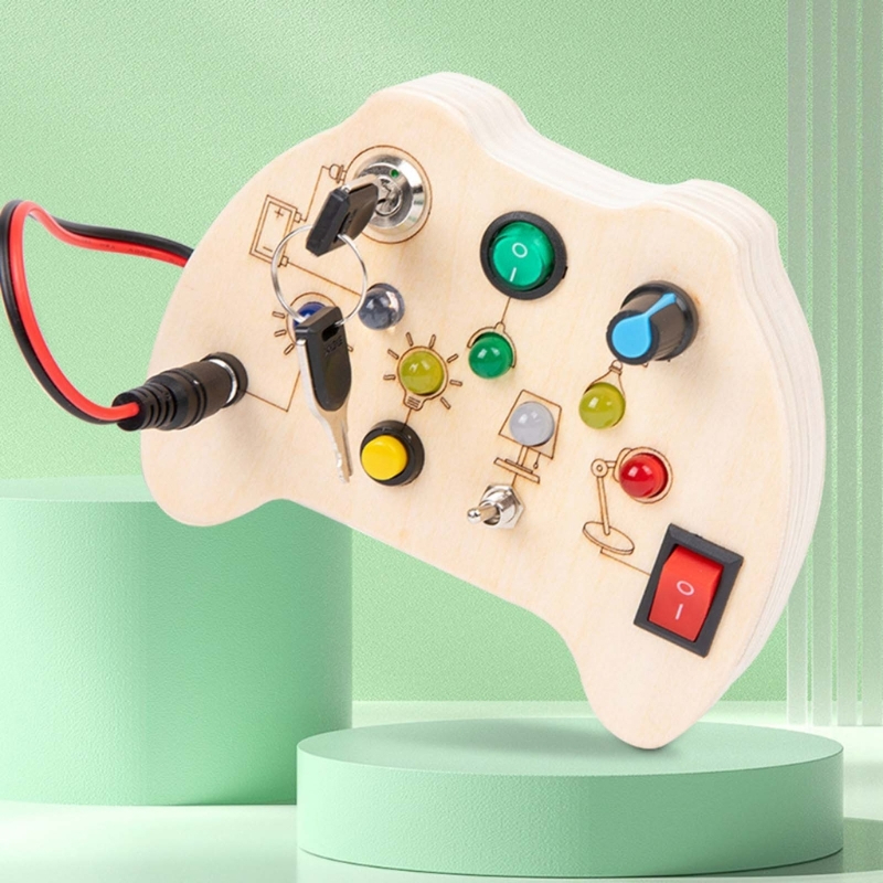 Jouet montessori en bois busy board avec boutons • Essence du Bois